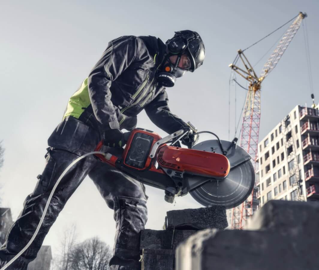 Husqvarna launches next generation battery power cutter